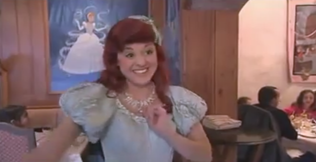A Disney Princess awkward moment | Le Parcorama
